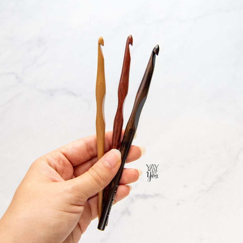 Laurel Hill Ergonomic Wooden Crochet Hook Review - Yay For Yarn